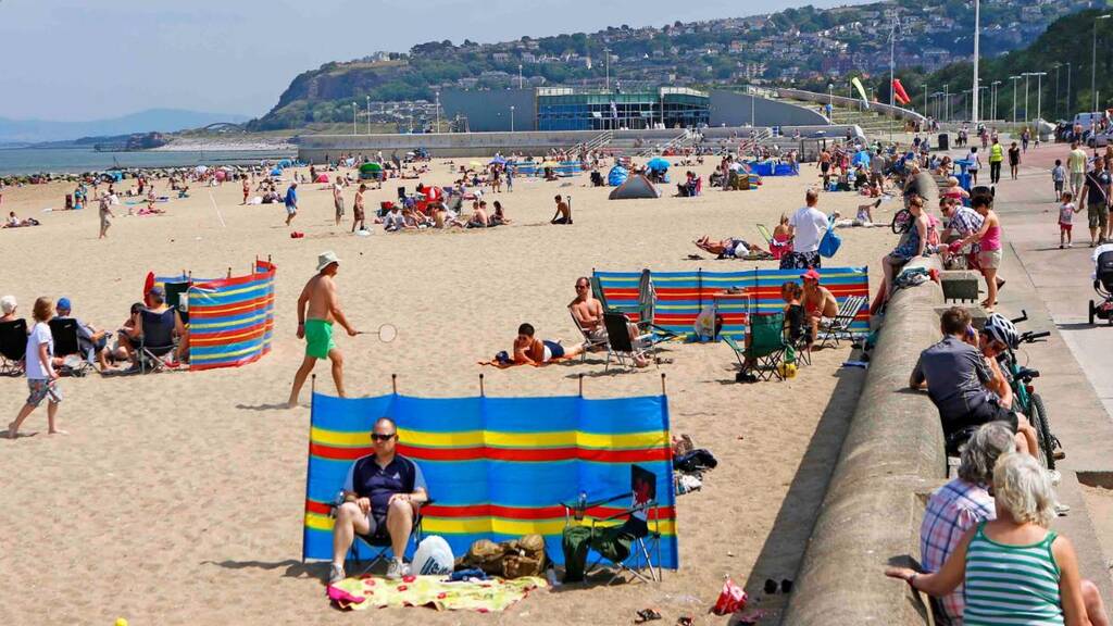 The Rejuvenation of Colwyn Bay: The UK's Newest Must-Visit Seaside…